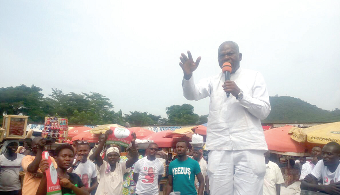 Dr Mahama campaigns in Akosombo, Aburi - Graphic Online