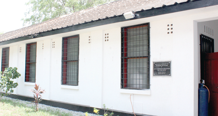 Achimota Secondary School old students refurbish Physics lab - Graphic ...