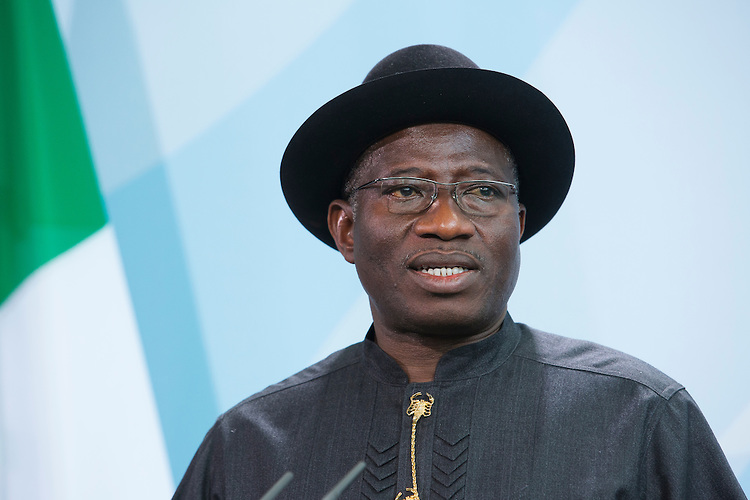 Goodluck Jonathan denies oil deal kickbacks - Graphic Online