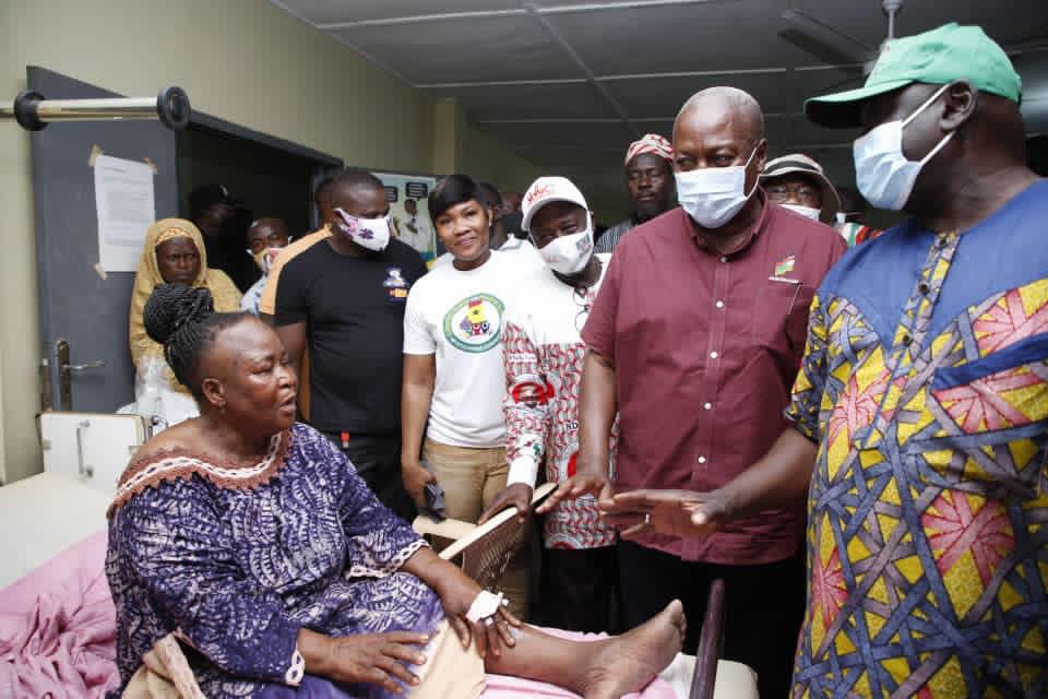 Mahama visits Ejura NDC accident victims - Graphic Online