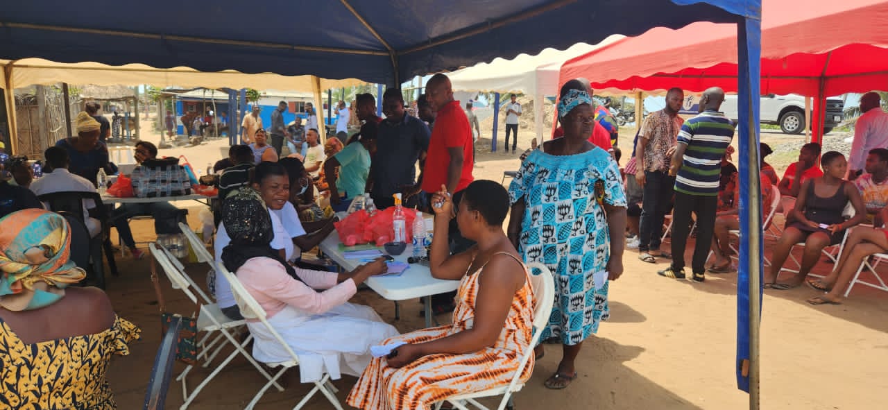 Ekow Ewusi Foundation holds free medical screening - Graphic Online