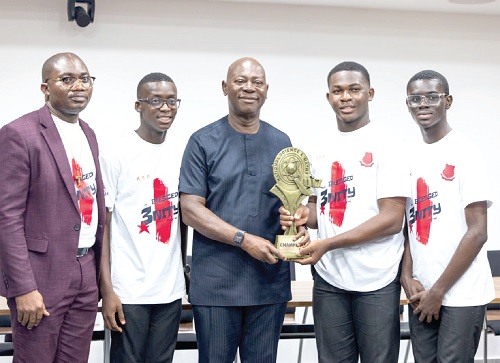 MOBA president presents cash award to NSMQ winning team - Graphic Online
