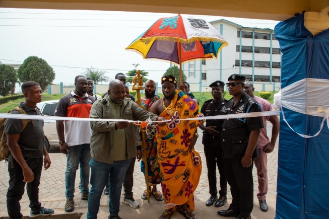Oseadeeyo Nana Kumi Kodie hands over new police station to Ghana Police ...