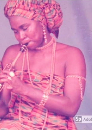 Queen Asabia Cropper reigns with kente headwear for 50 years - Graphic ...